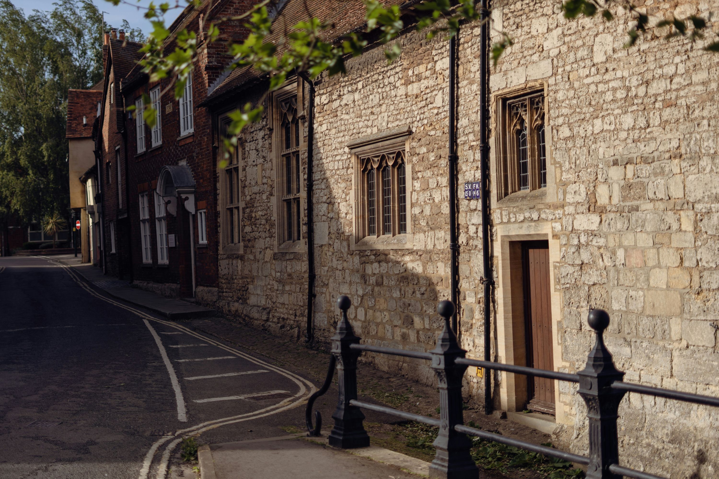 Abingdon Abbey Buildings - Oxford Bus Company and Thames Travel