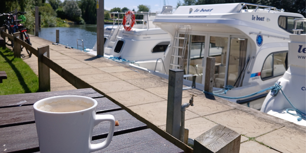 Benson Waterfront Cafe - Oxford Bus Company and Thames Travel