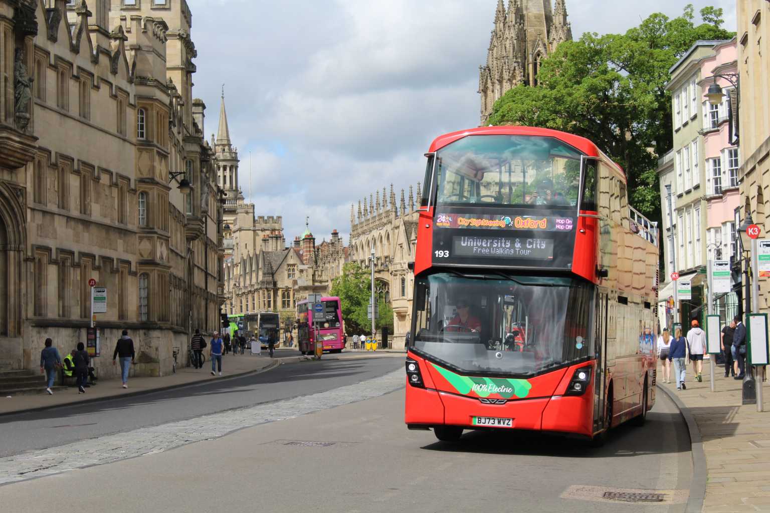 City Sightseeing Oxford launches magical elf trail this Christmas ...